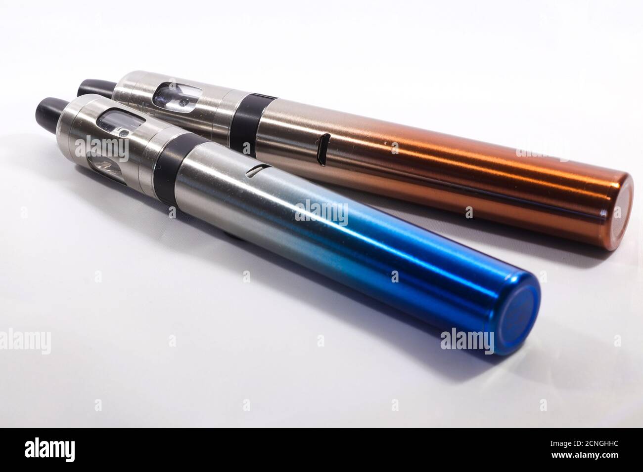 Vape pens laying flat Stock Photo - Alamy