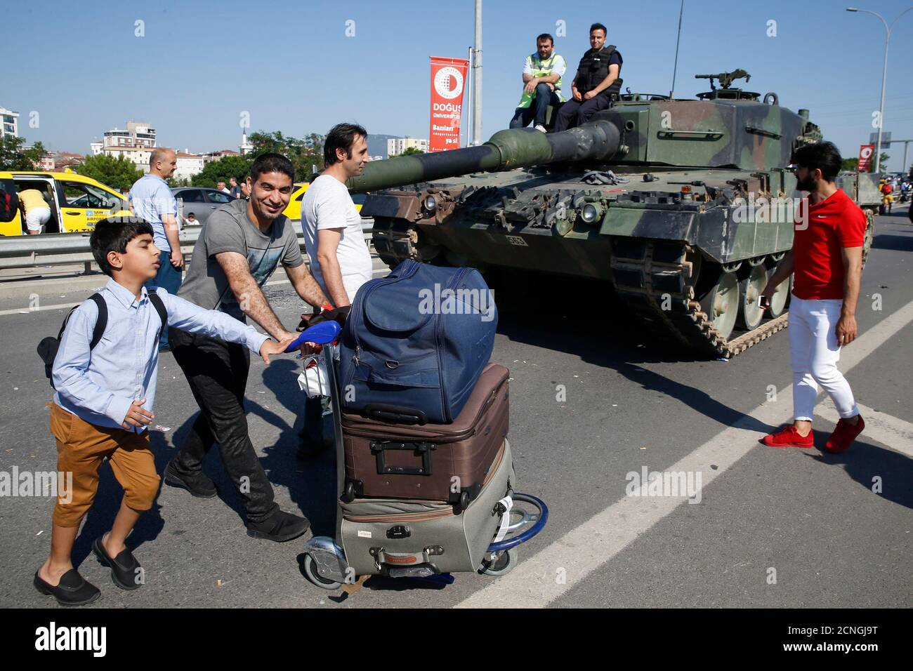 A leopard 2 tank hi-res stock photography and images - Alamy