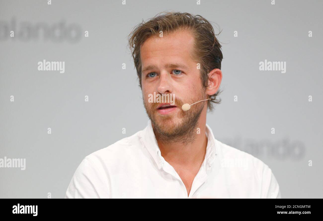 Robert gentz hi-res stock photography and images - Alamy