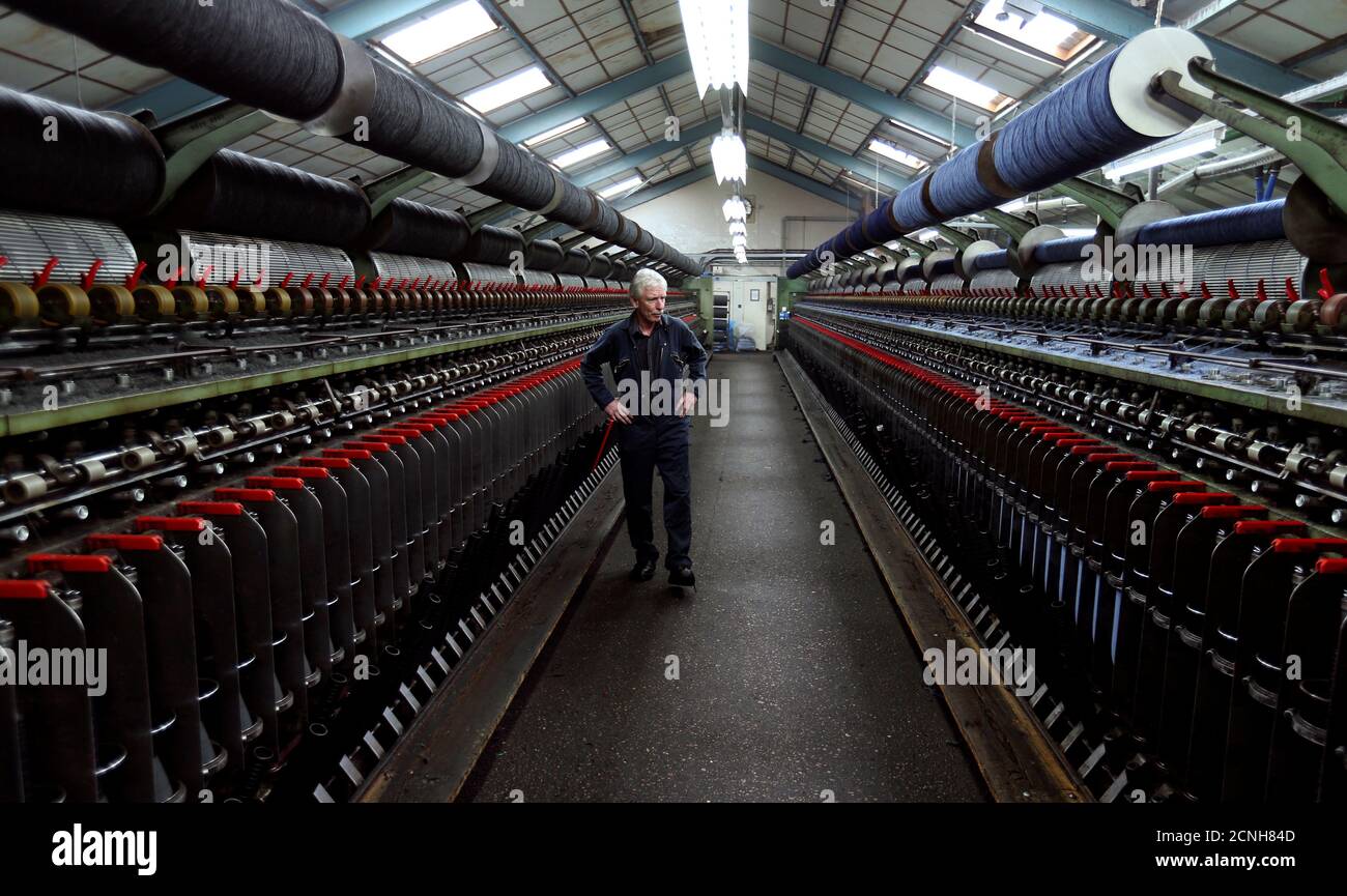 Harris tweed factory hi-res stock photography and images - Alamy