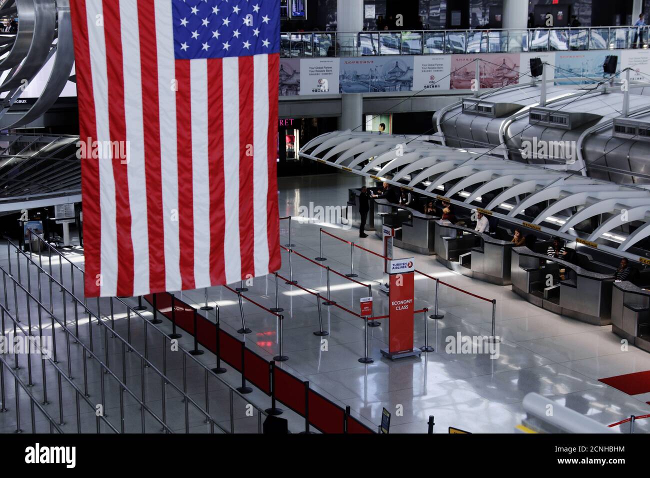 Jfk international airport sign hi-res stock photography and images - Alamy