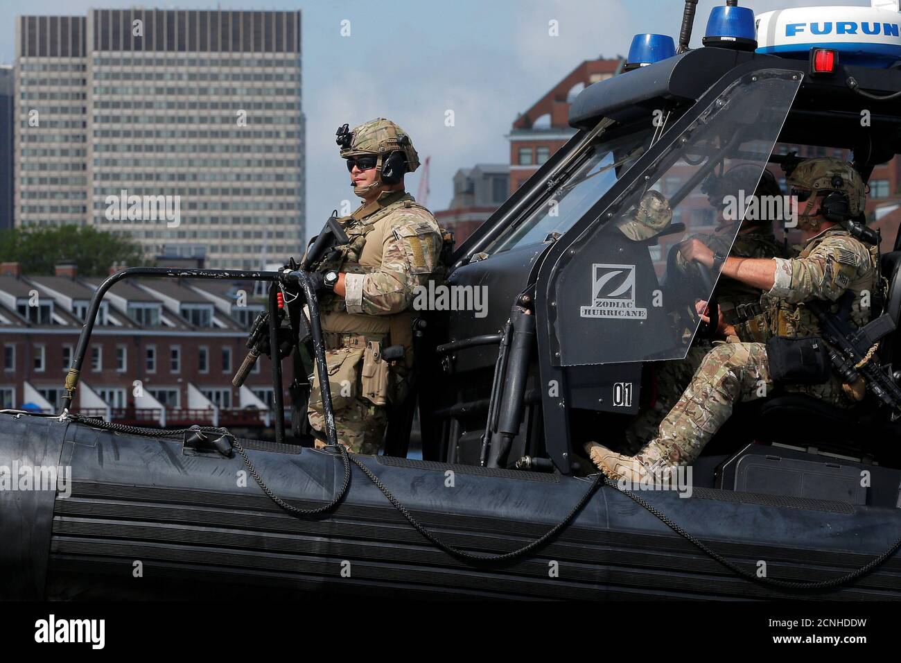 Tallships in the harbor hi-res stock photography and images - Alamy