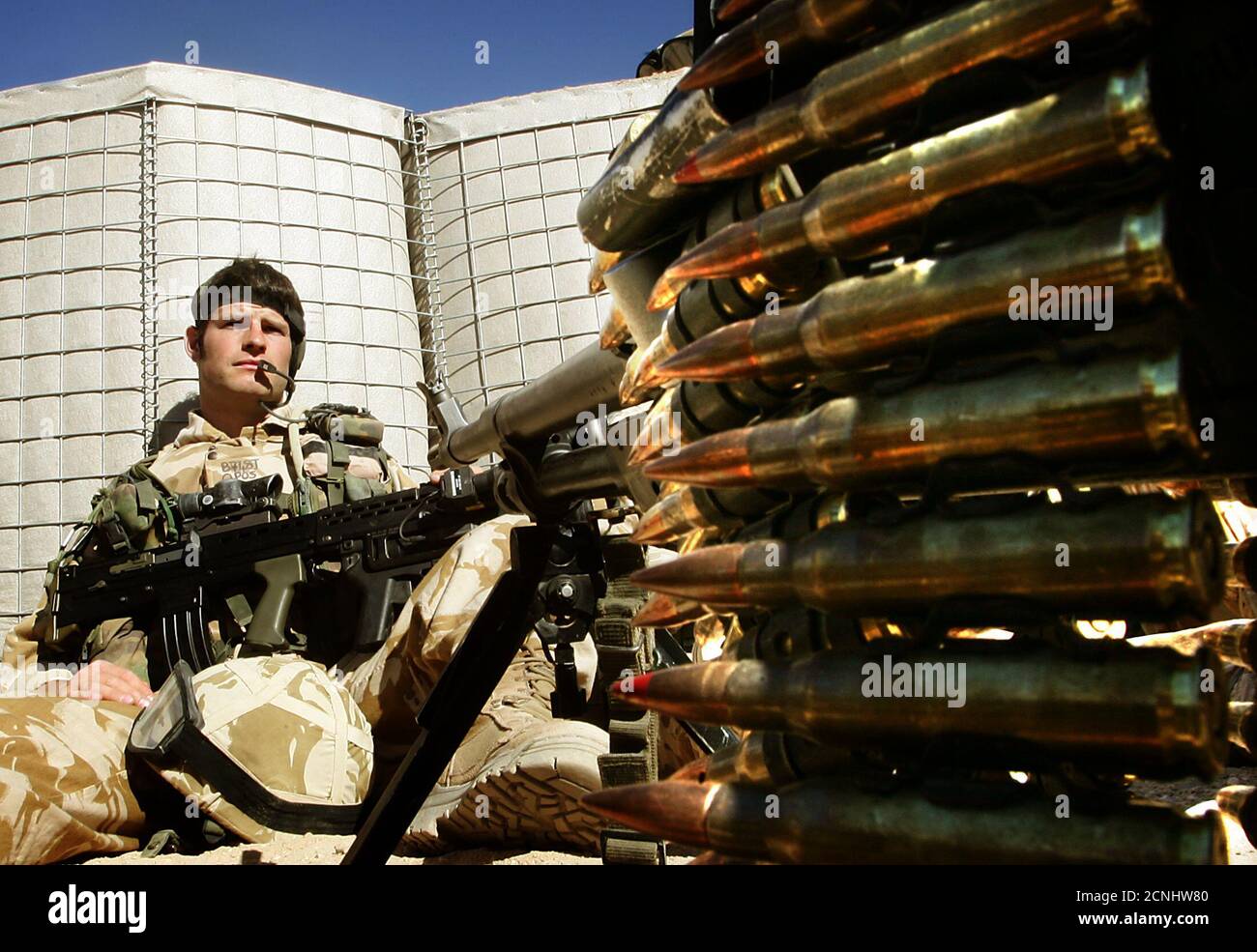 Iraq some 850 british troops are stationed at camp dogwood hi-res stock ...