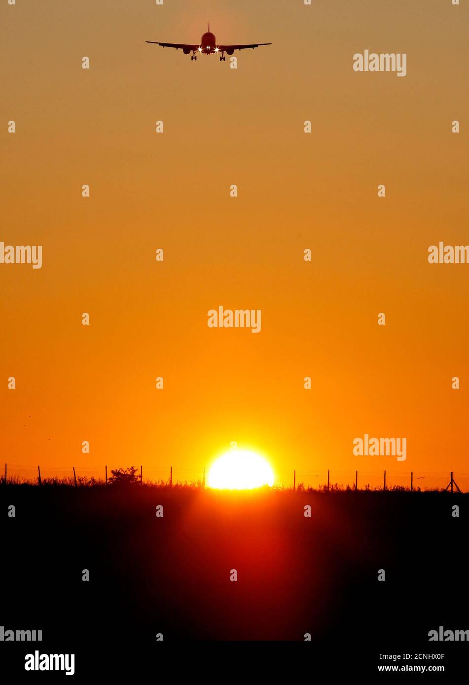 Highlighting volumes hi-res stock photography and images - Alamy