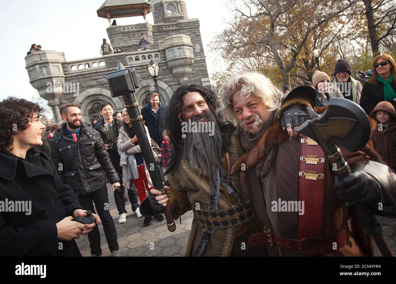 Dwarves human hi-res stock photography and images - Alamy