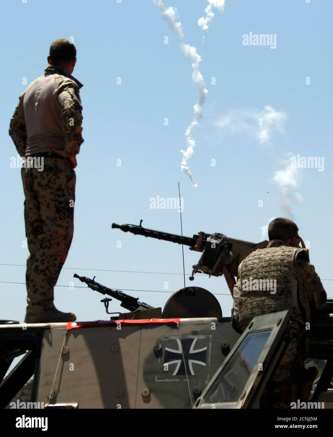 Qrf soldiers hi-res stock photography and images - Alamy