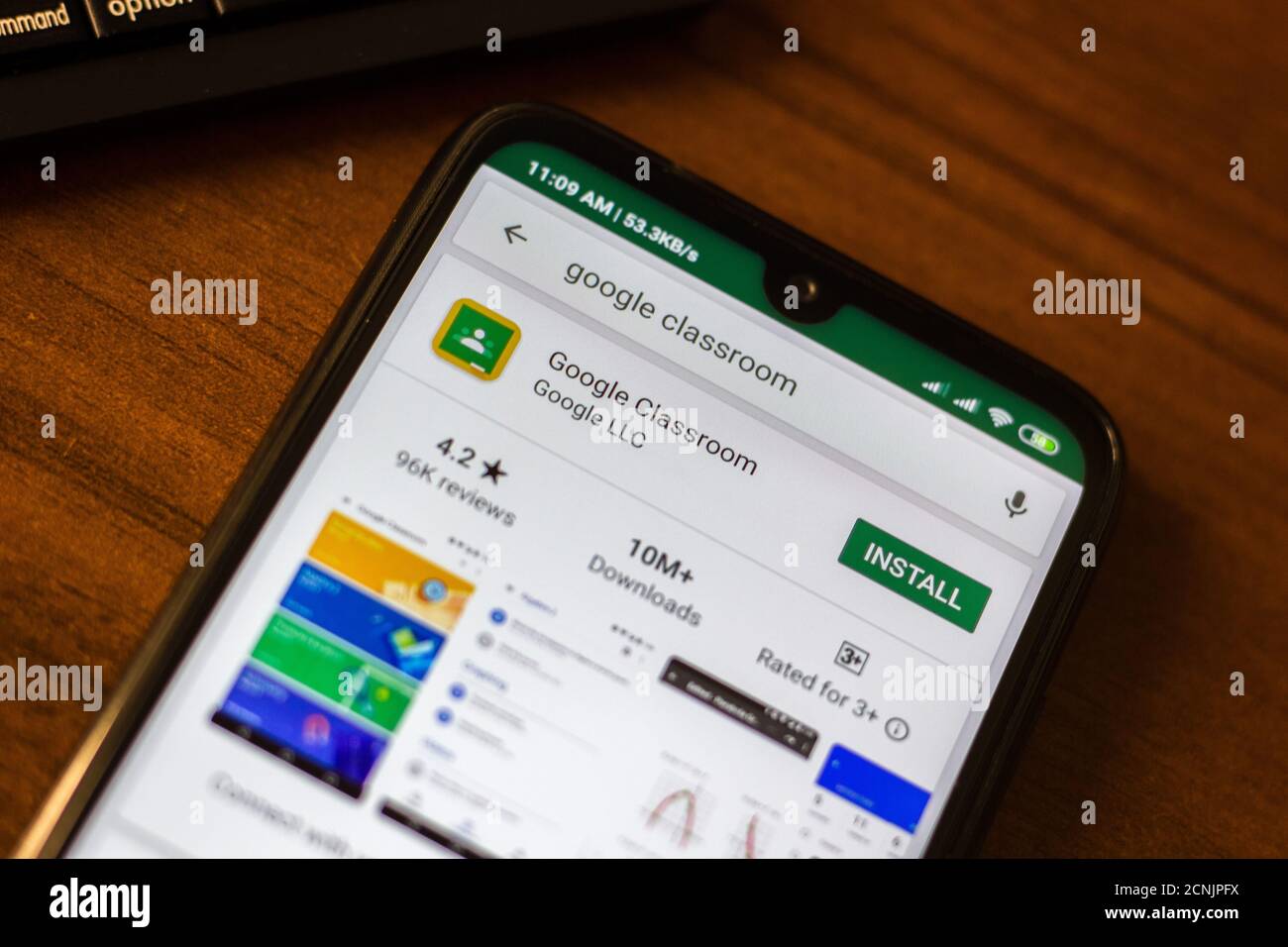 Google classroom screen hi-res stock photography and images - Alamy