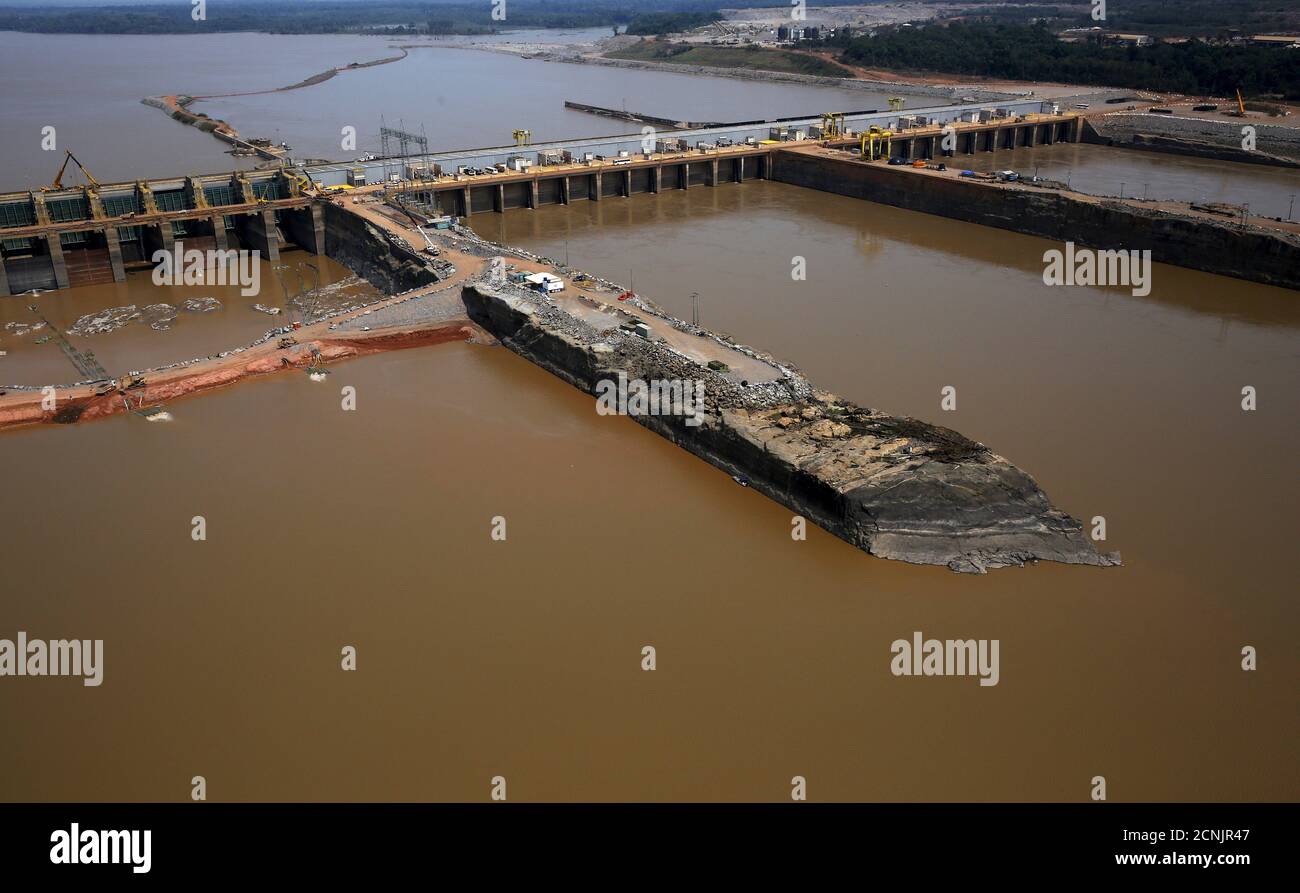 Santo antonio dam hi-res stock photography and images - Alamy