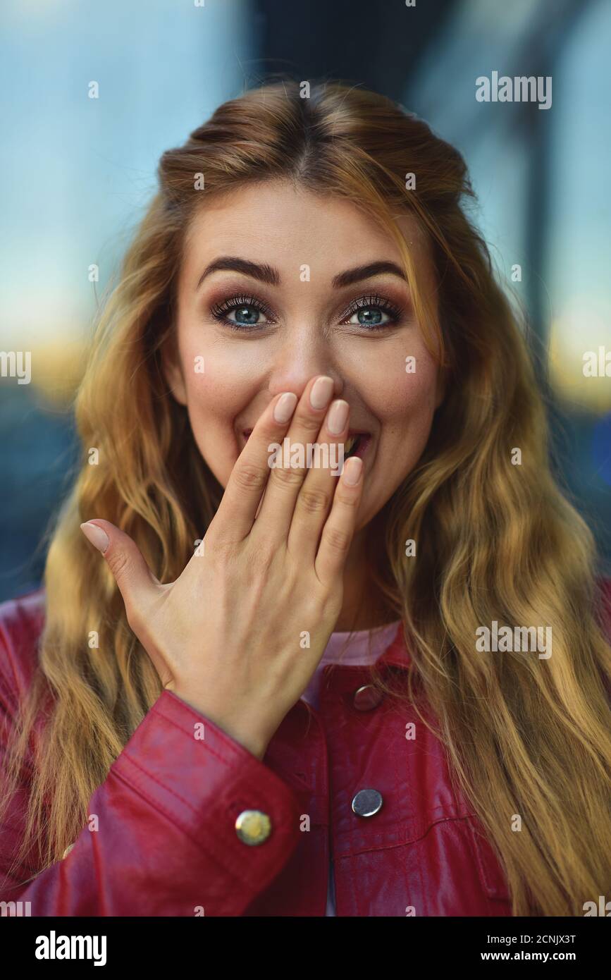 Closeup close up smiling hi-res stock photography and images - Alamy