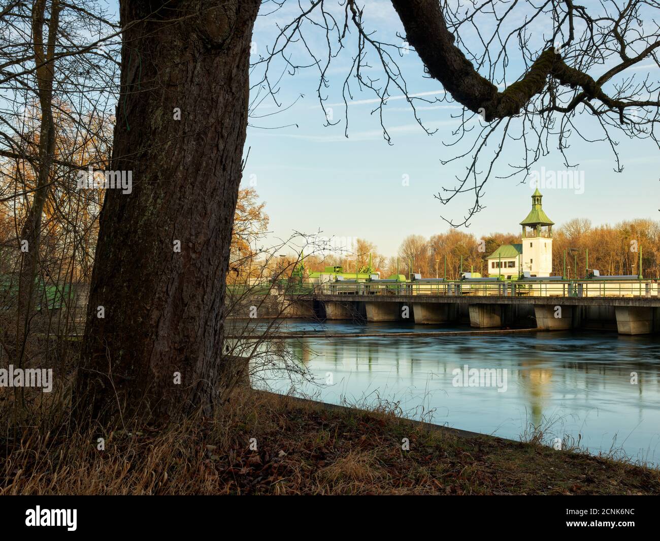 Raft landing, weir, weir, drain, river, water, concrete, bank ...