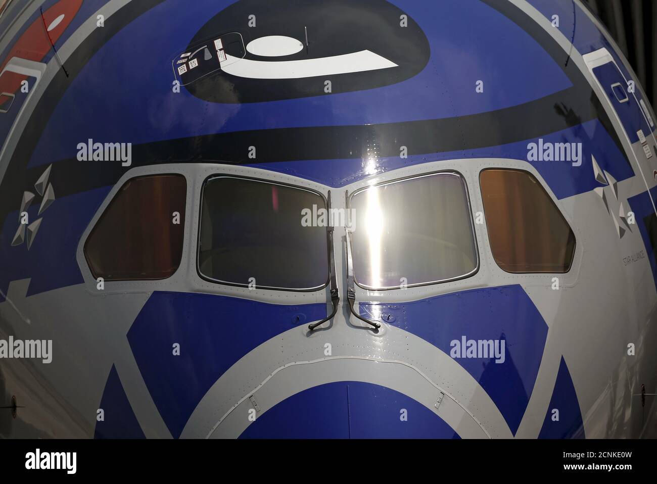 R2d2 aircraft hi-res stock photography and images - Alamy