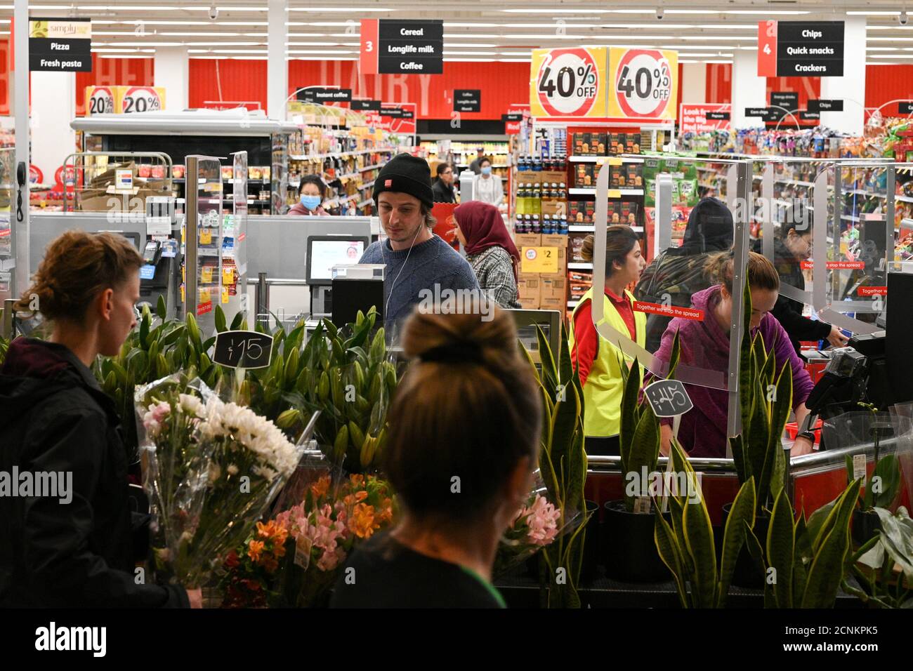 Supermarket checkout self australia hi-res stock photography and images ...