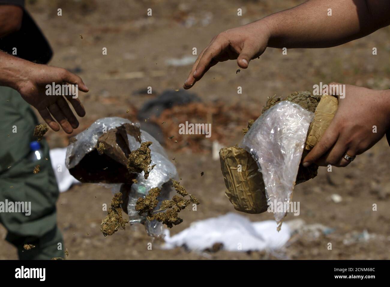 Illegal incineration hi-res stock photography and images - Alamy
