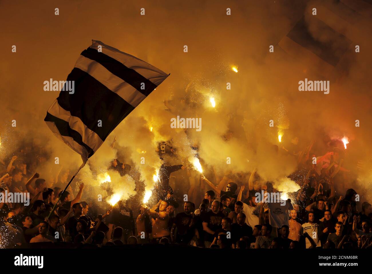 Football fans red flares hi-res stock photography and images - Alamy