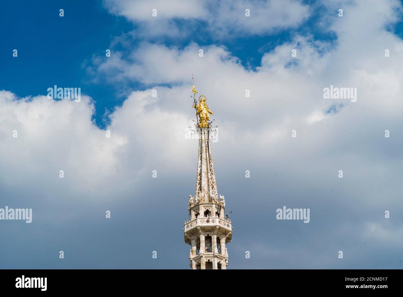 Milan, Lombardy, Italy, spire crossing tower of Milan Cathedral, marble ...
