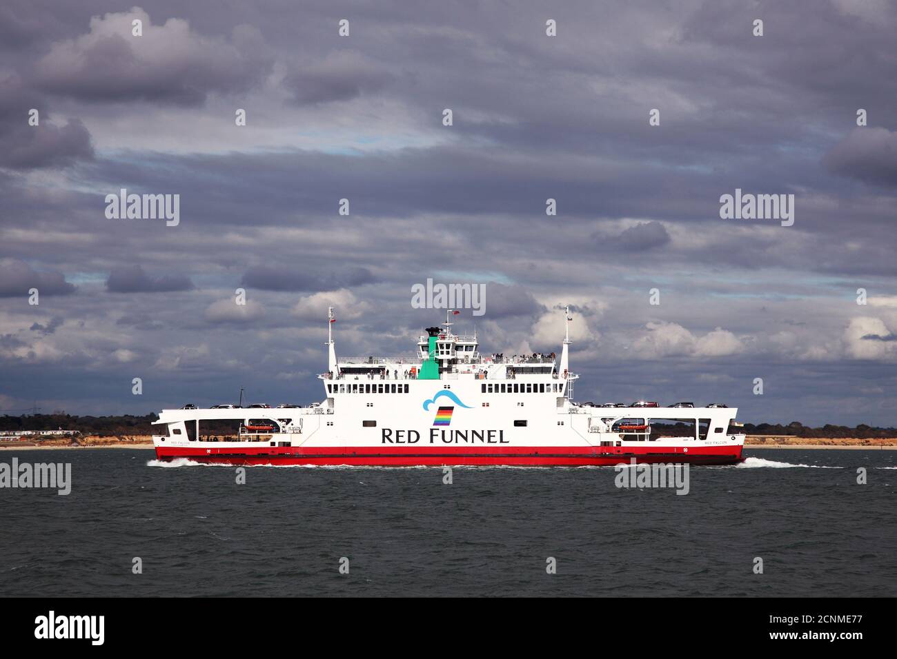Red funnel ferries hi-res stock photography and images - Alamy