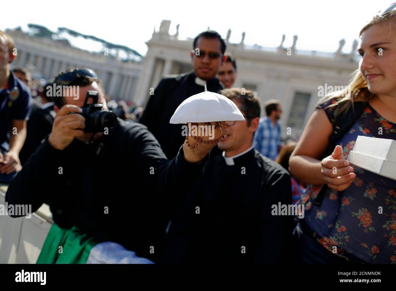 Saint francis with a skull hi-res stock photography and images - Alamy