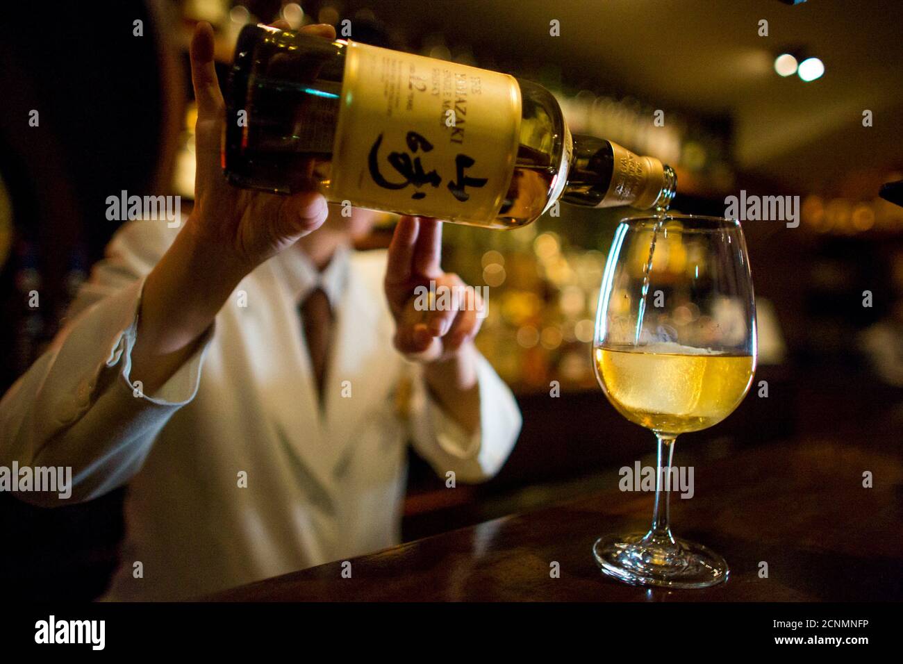 Worlds best bartender hi-res stock photography and images - Alamy