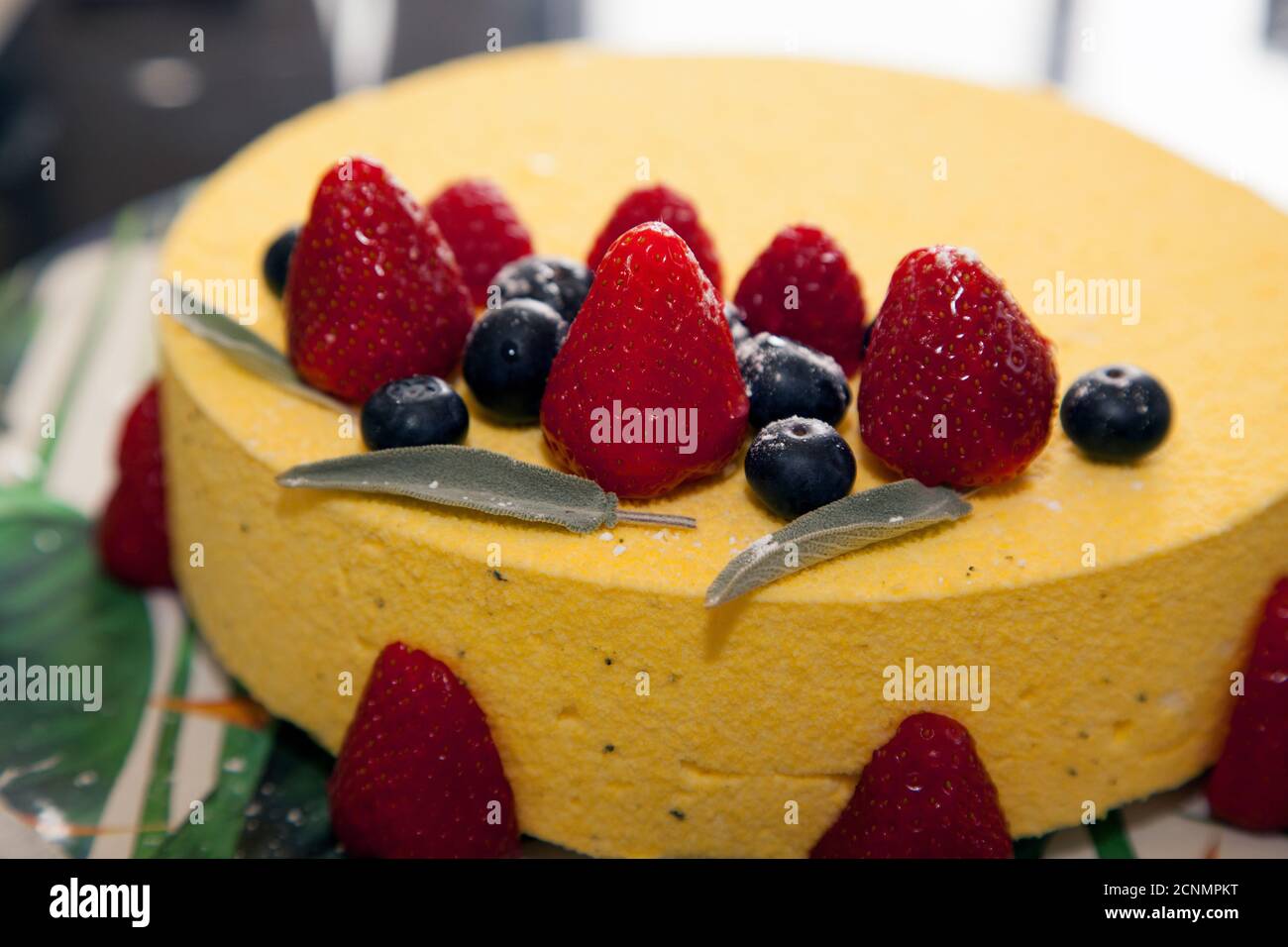 Gateau aux fruits aux fruits dessert hi-res stock photography and ...