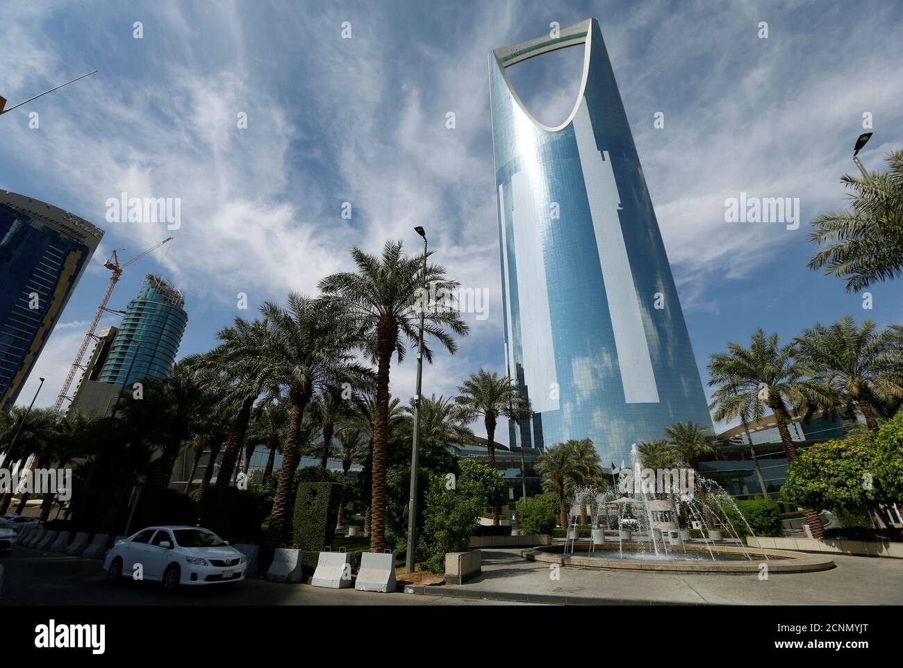 Kingdom Centre Tower Riyadh High Resolution Stock Photography and ...