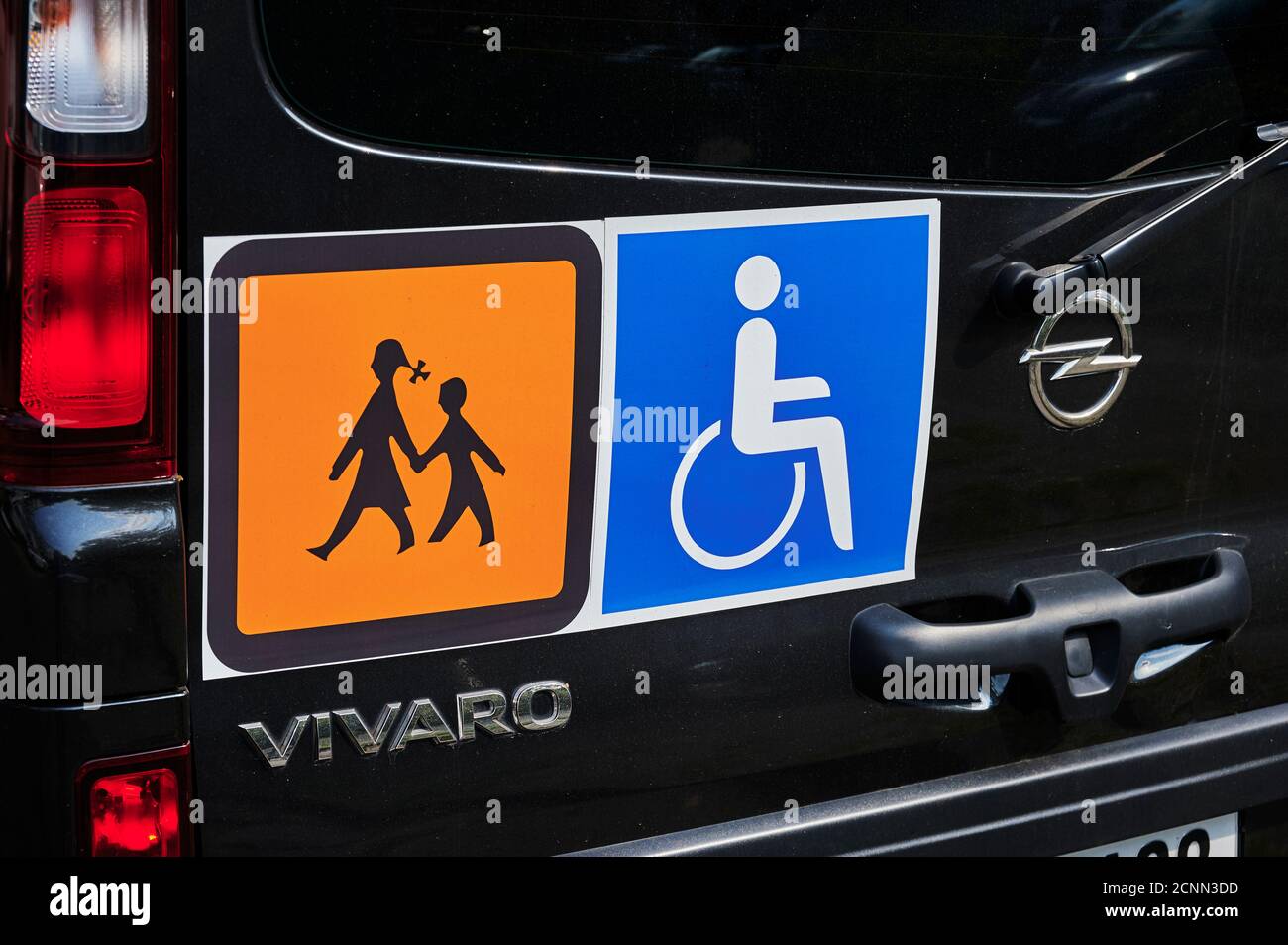 German school children bus hi-res stock photography and images - Alamy