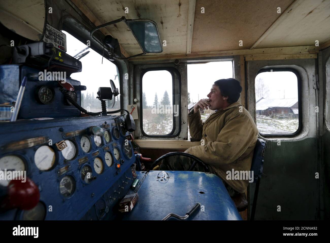 Former soviet union gauge railways hi-res stock photography and images ...