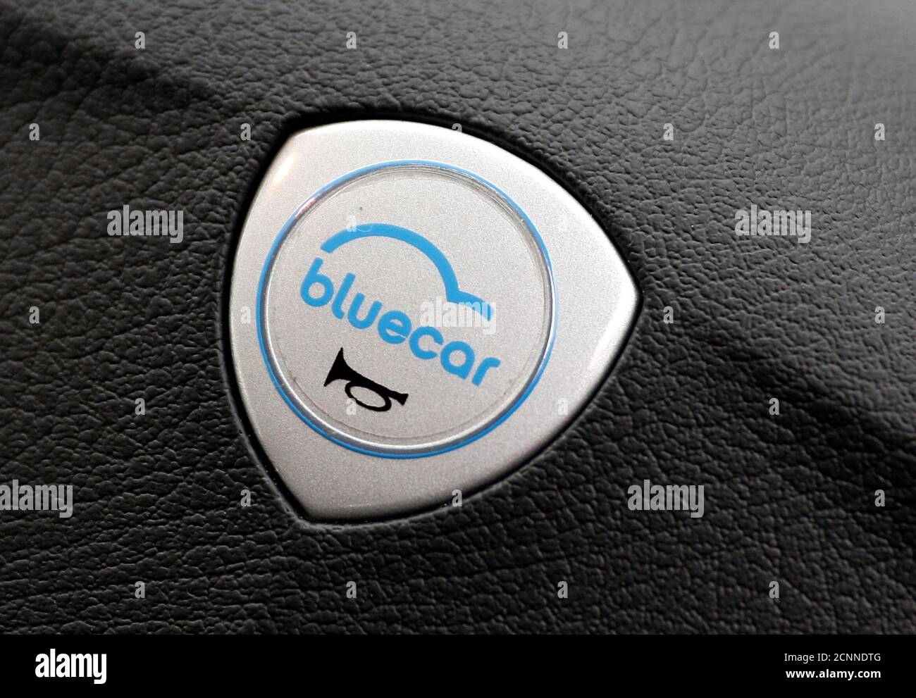 Singapore car market hi-res stock photography and images - Alamy