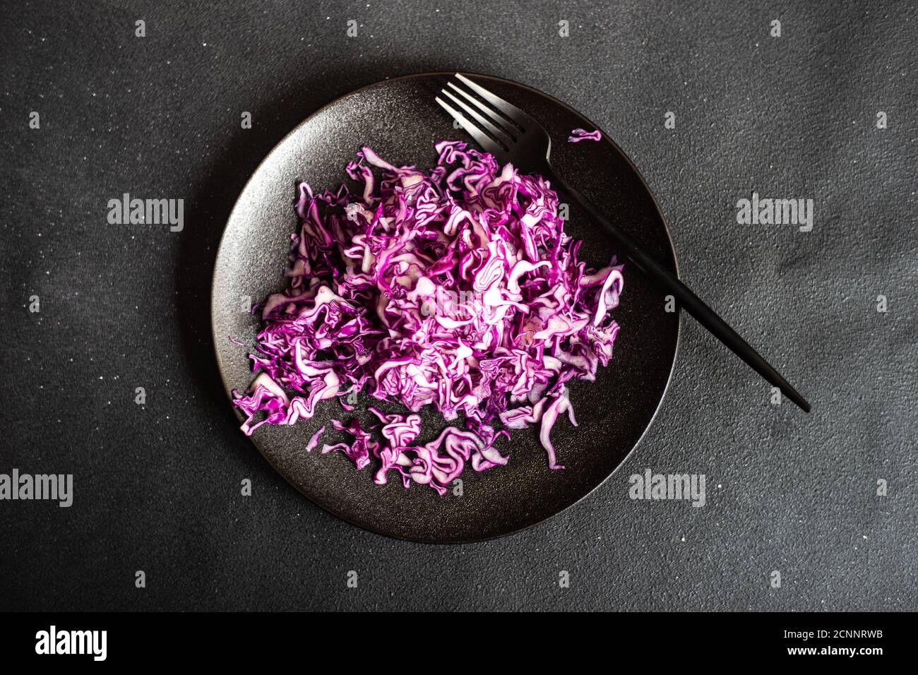 Overhead sliced red cabbage hi-res stock photography and images - Alamy