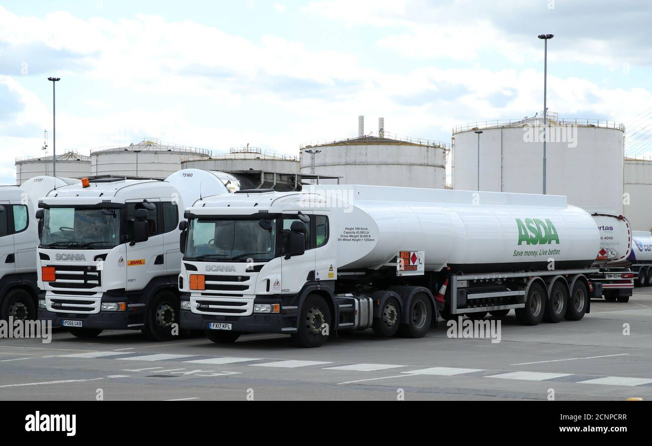 Navigator terminals thames hi-res stock photography and images - Alamy