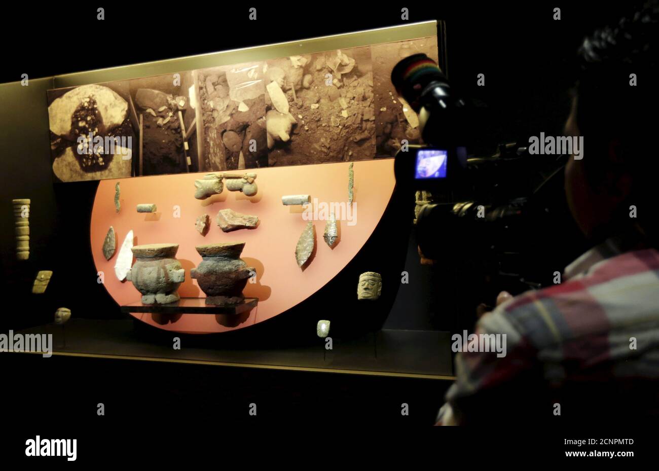 Aztec Sacrifice Mexico City High Resolution Stock Photography and ...