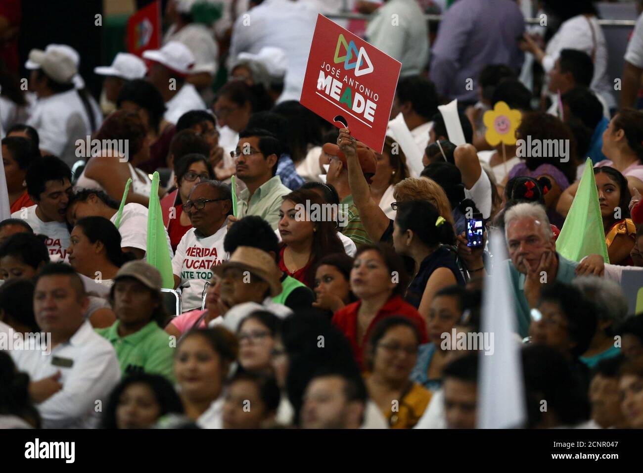 Institutional revolutionary part hi-res stock photography and images ...