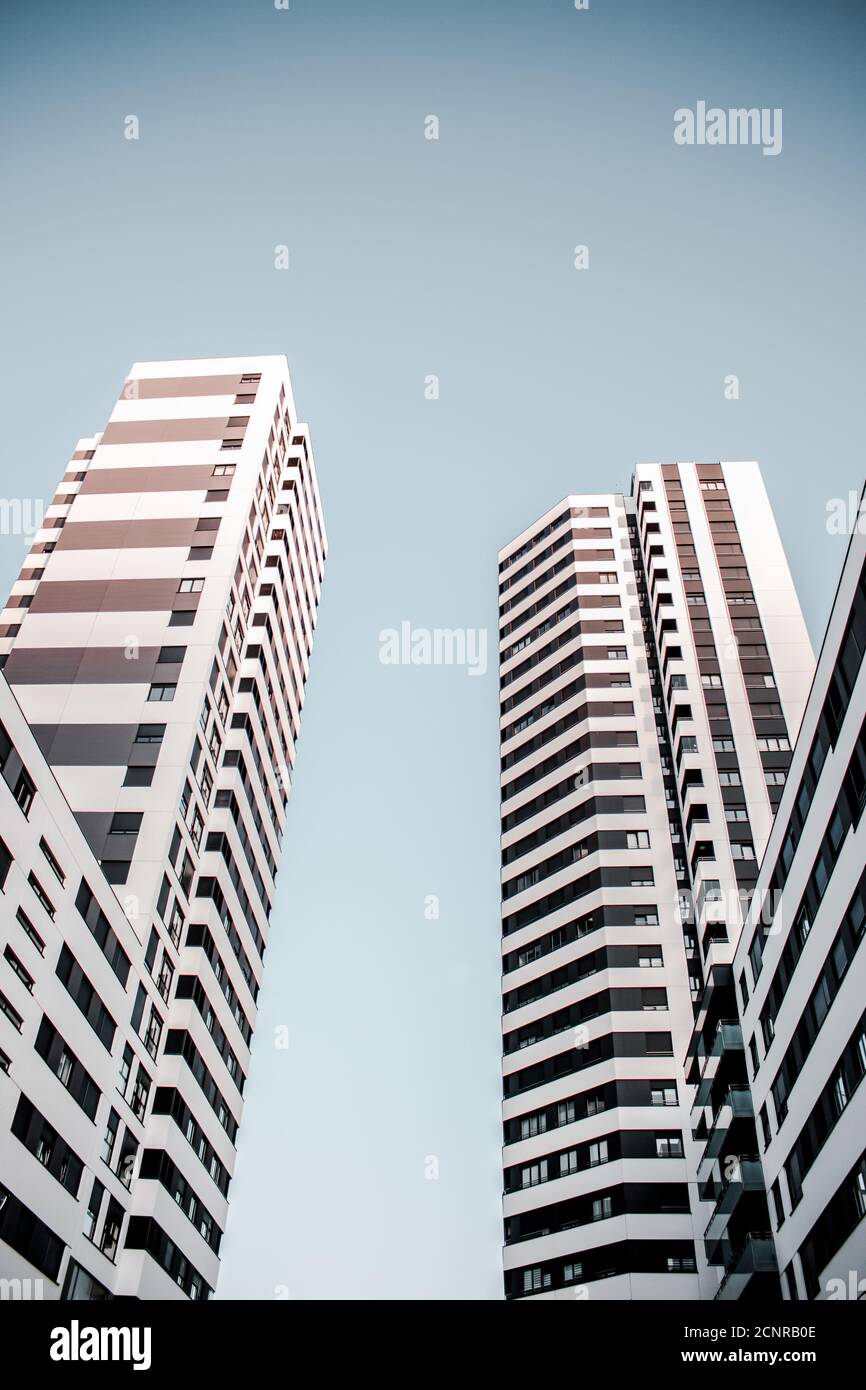 White building in perspective Stock Photo - Alamy