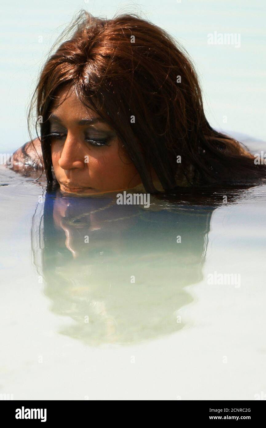 Singer mica paris hi-res stock photography and images - Alamy