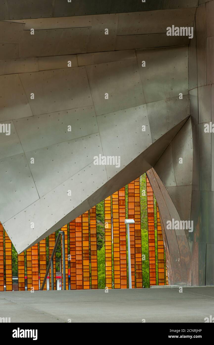 Grass blades sculpture seattle center hi-res stock photography and ...