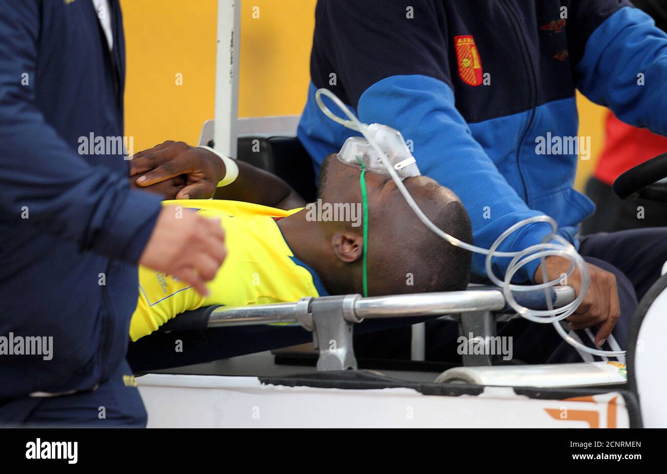 Football Player Stretcher High Resolution Stock Photography and Images ...