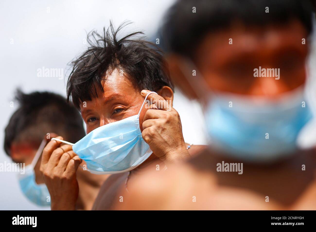 Yanomami man hi-res stock photography and images - Alamy