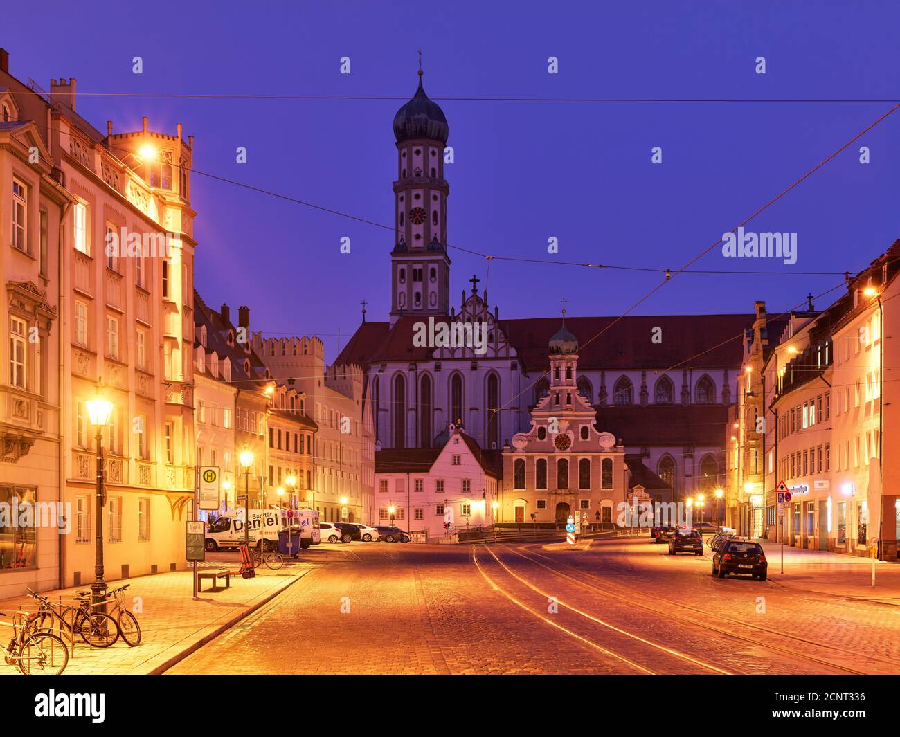 Basilica, Catholic Church, Protestant Church, street, square ...