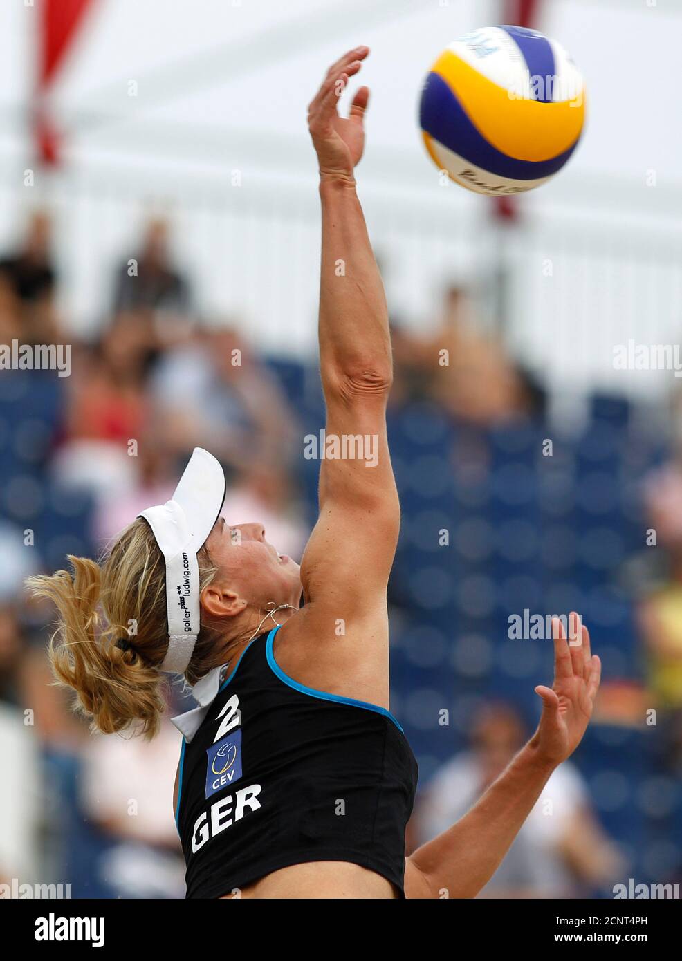 Goller hi-res stock photography and images - Alamy