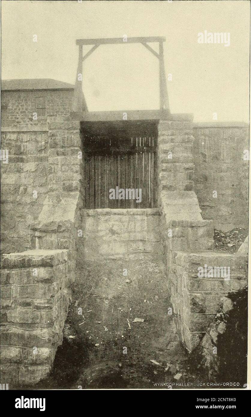 Flume gates hi-res stock photography and images - Alamy