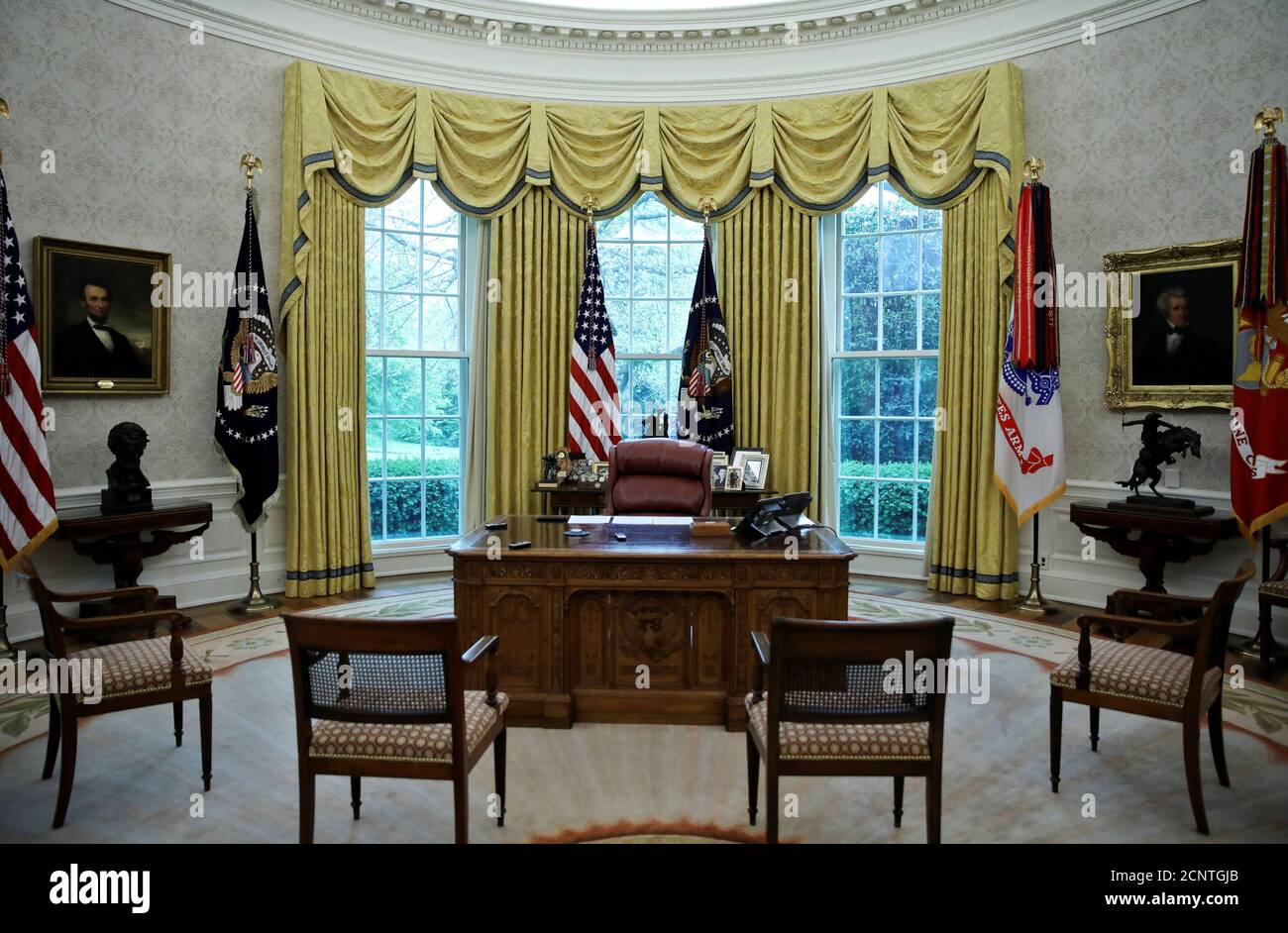 White house oval office empty hi-res stock photography and images - Alamy