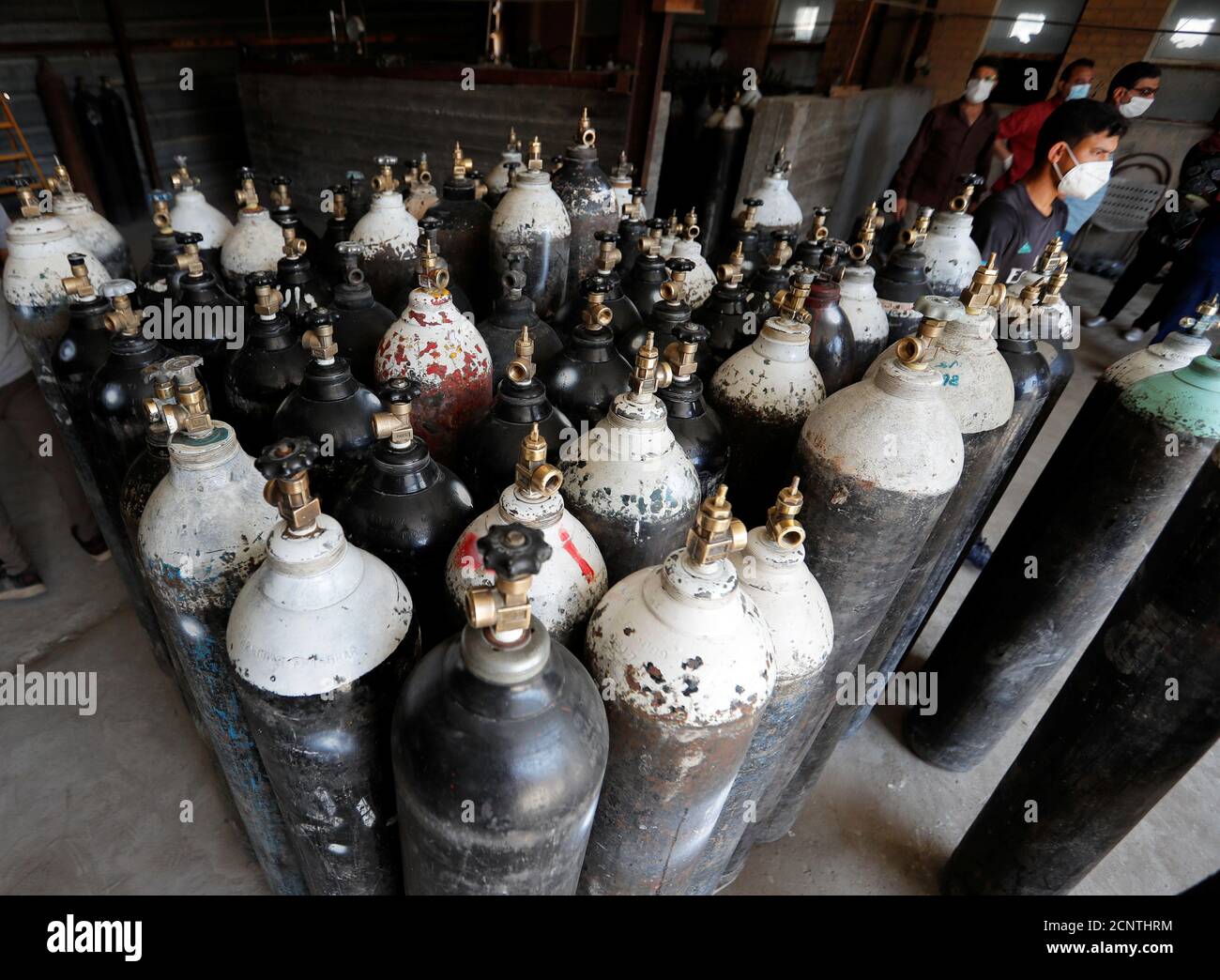Refilled oxygen cylinders hi-res stock photography and images - Alamy