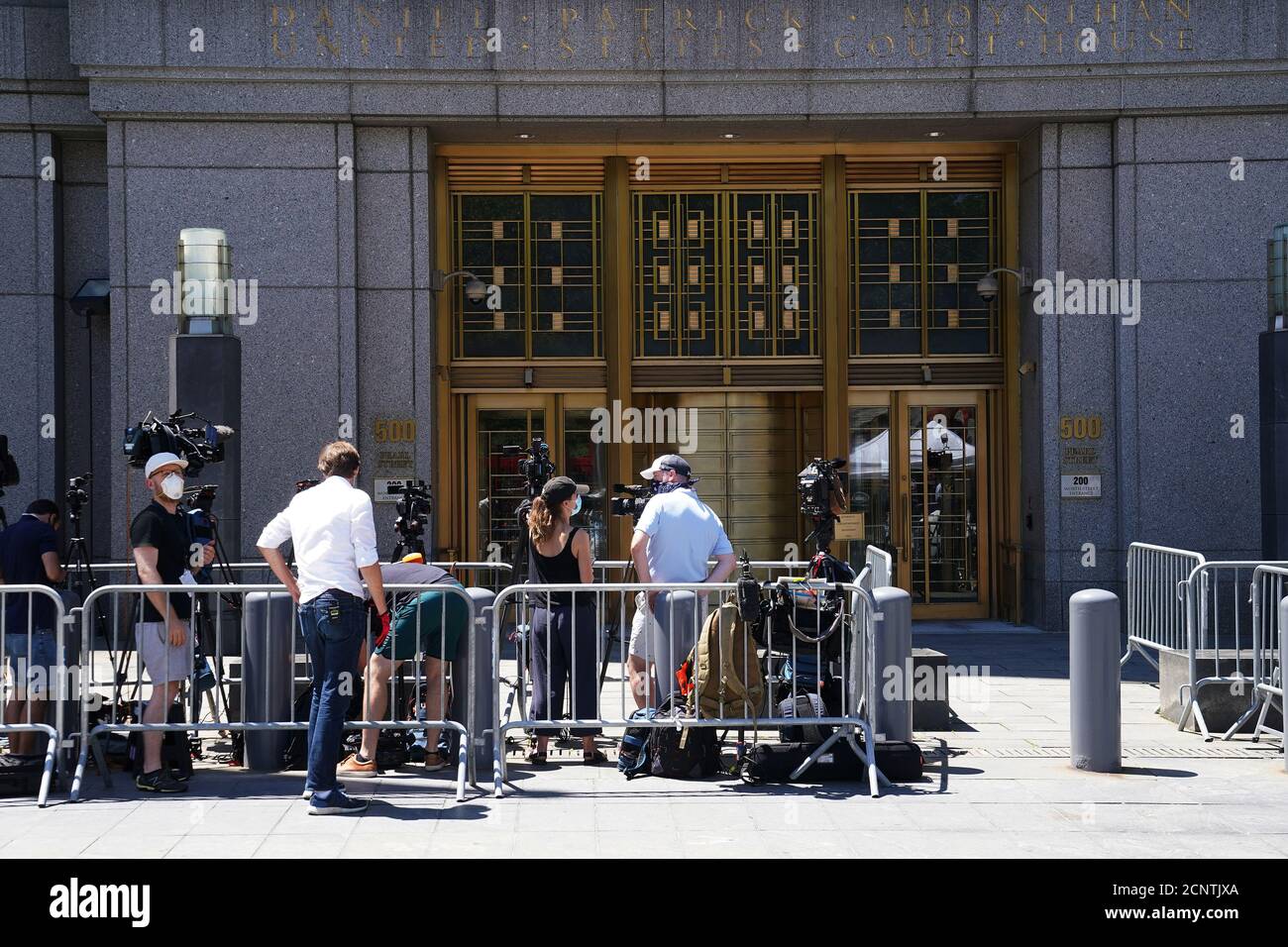 Ghislaine maxwell court case hi-res stock photography and images - Alamy