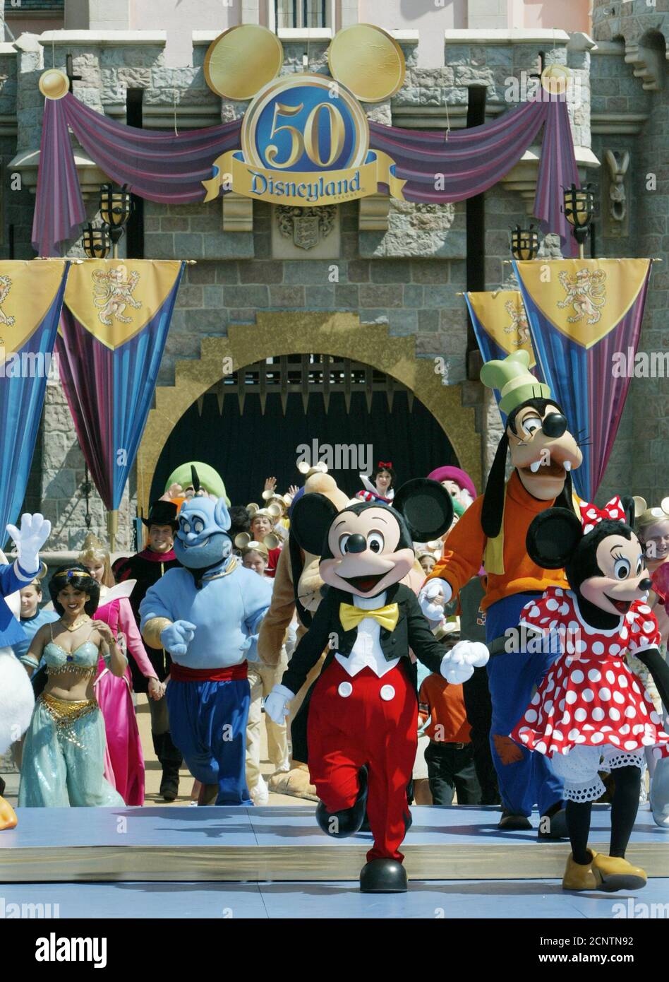 Disneyland park goofy california High Resolution Stock Photography and ...