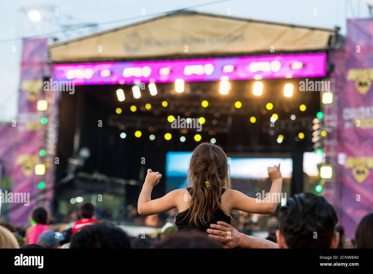 Child stage show hi-res stock photography and images - Alamy