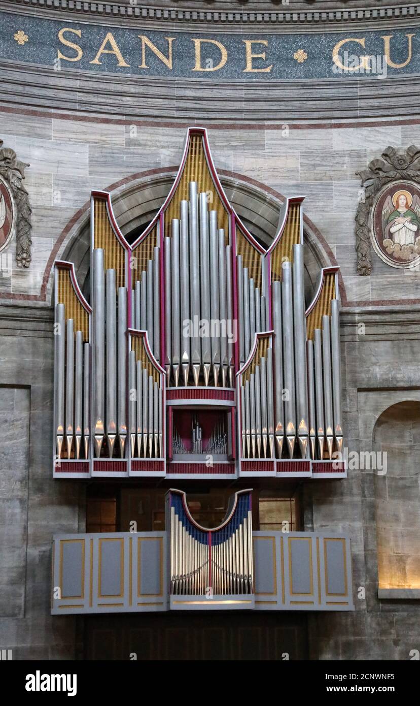 Rococo organ hi-res stock photography and images - Alamy