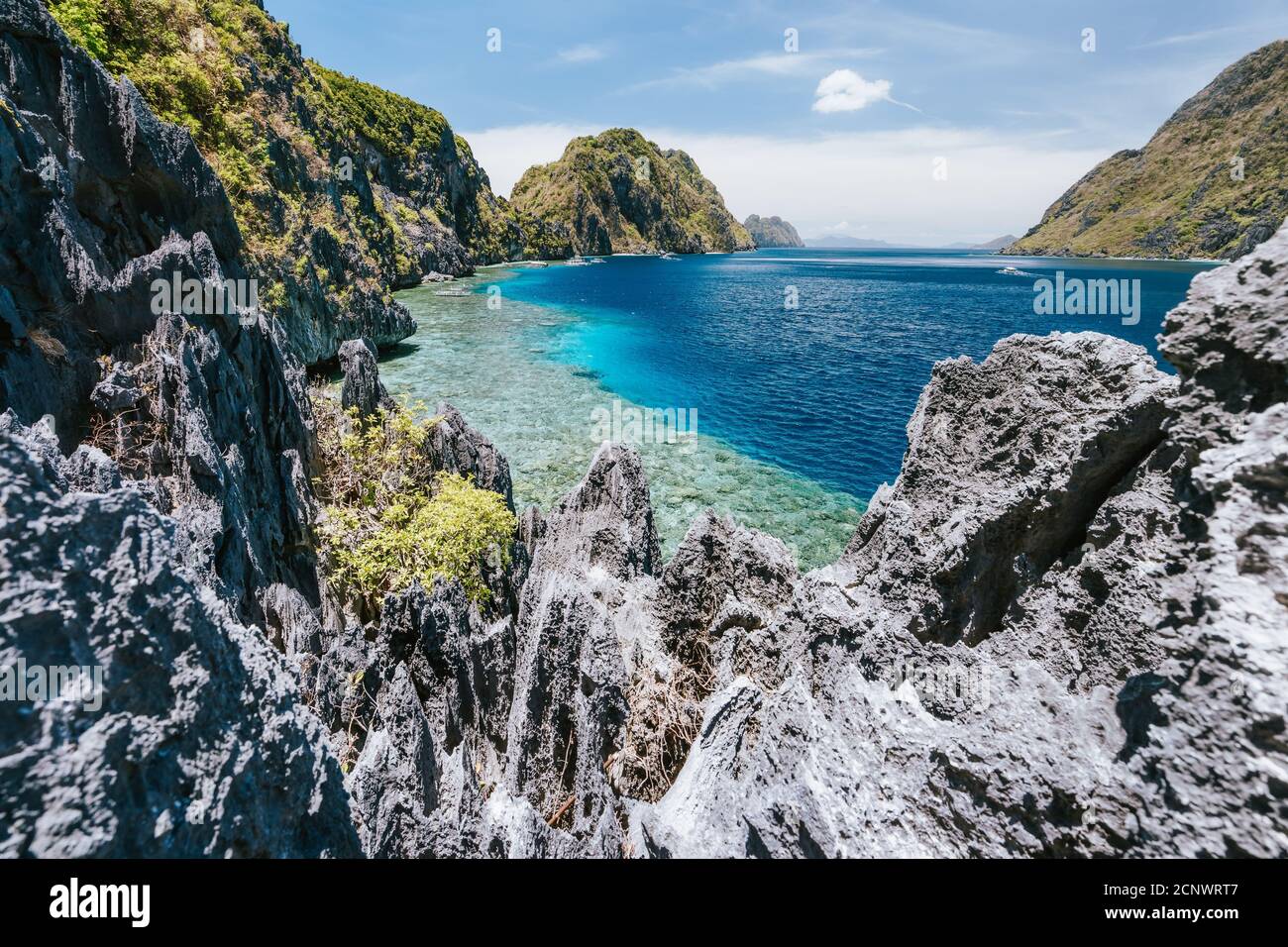 The famous view of the Tapiutan Strait in El Nido, Palawan ...