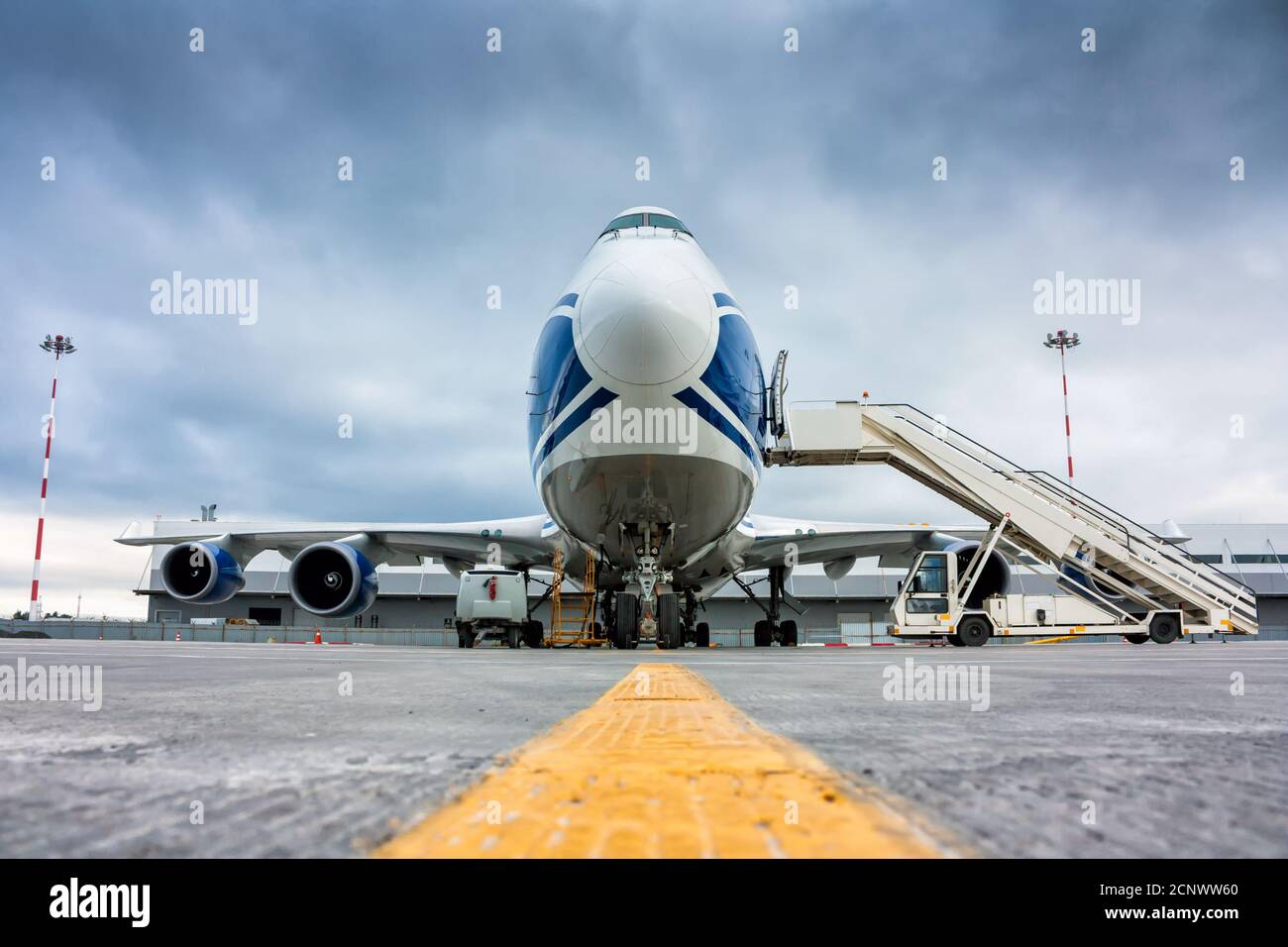 Aircraft cargo loader hi-res stock photography and images - Alamy