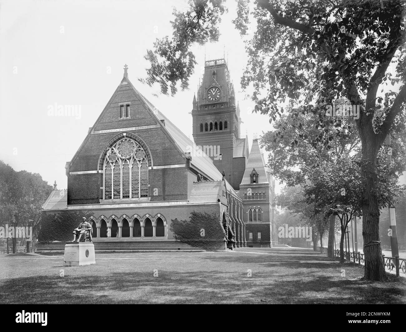 Cambridge architecture Black and White Stock Photos & Images - Alamy