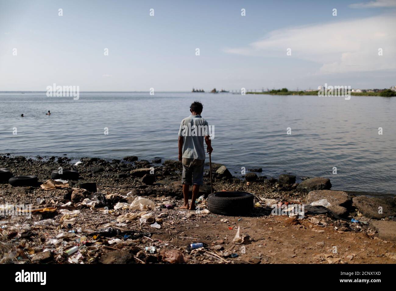 Maracaibo lake venezuela pollution hi-res stock photography and images ...
