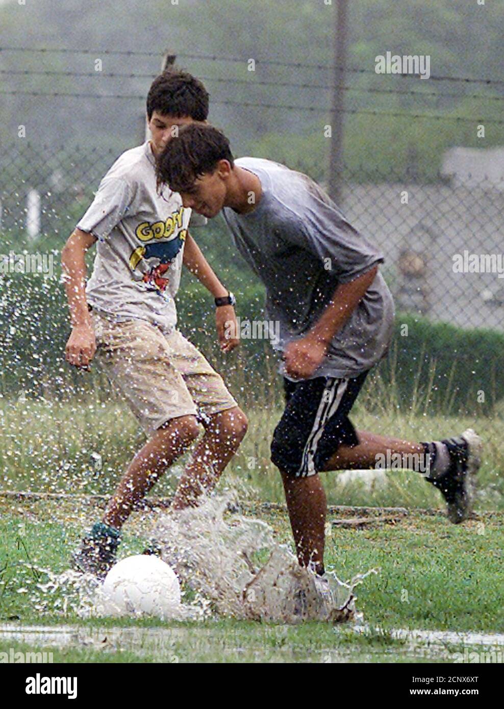 800 people in stadium hi-res stock photography and images - Alamy
